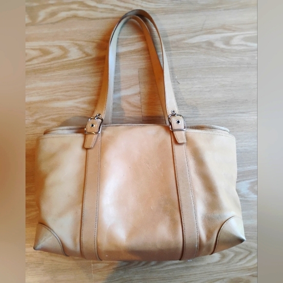 Coach | Bags | Coach 547 Vintage Hampton Tote Bag Tan | Poshmark